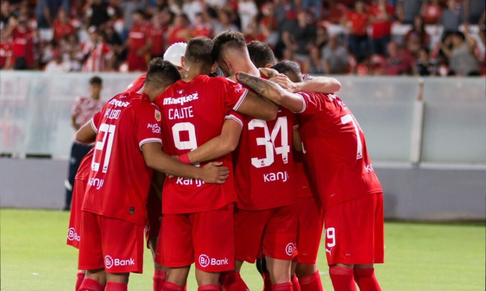 Este es el técnico que pica en punta para llegar a Independiente ...